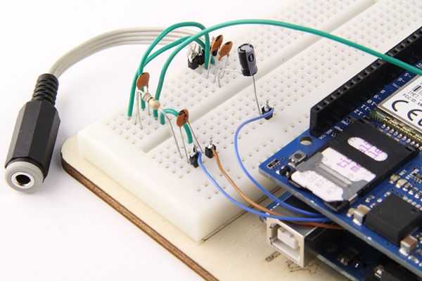 GSMShieldVoiceSpeakerBreadboard